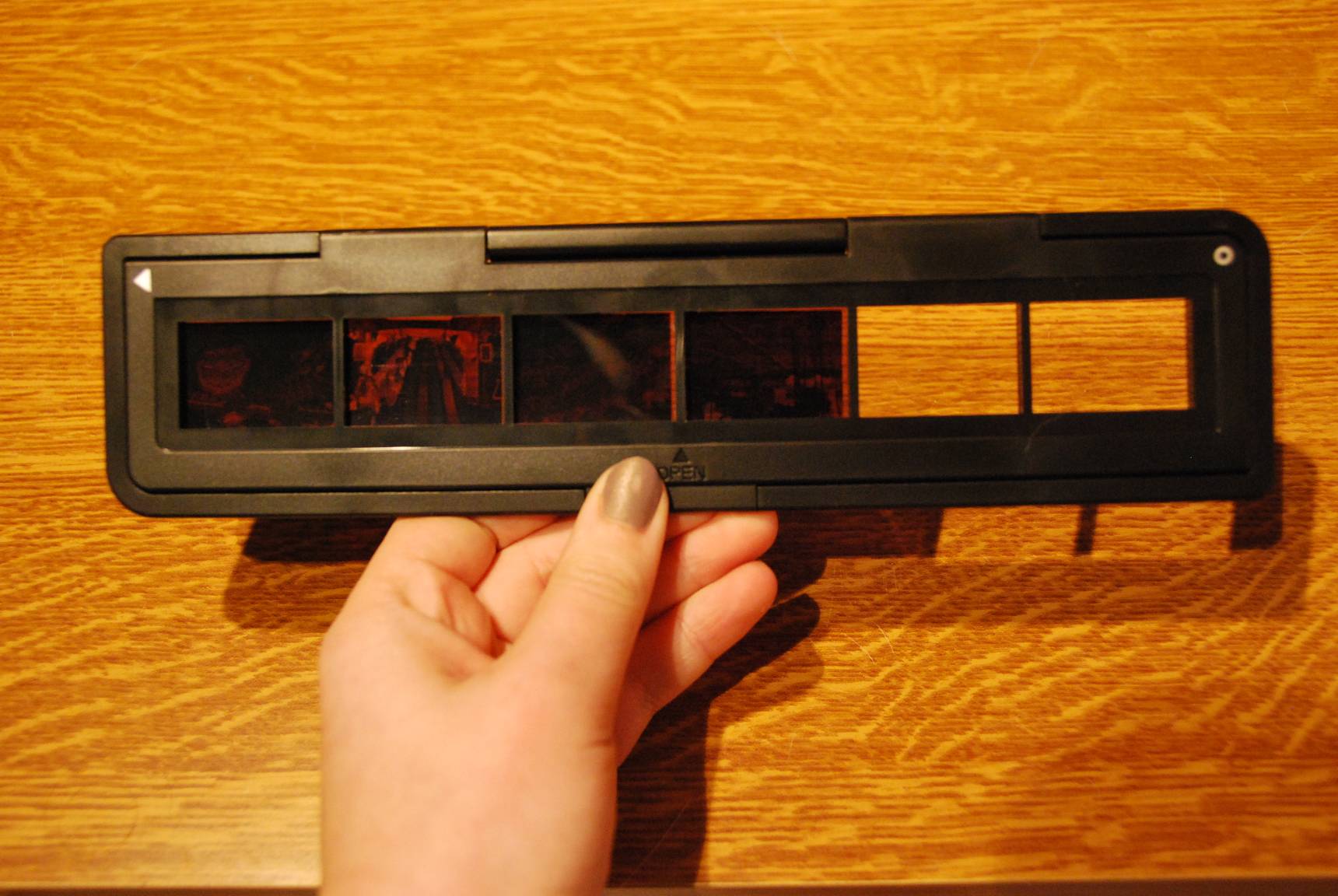 Medion Scanner: A Cheap and Quick Scanner for Your · Lomography