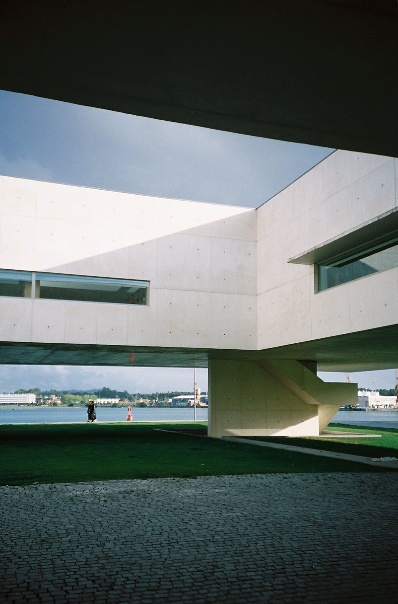 Biblioteca Municipal de Viana do Castelo, Portugal · Lomography