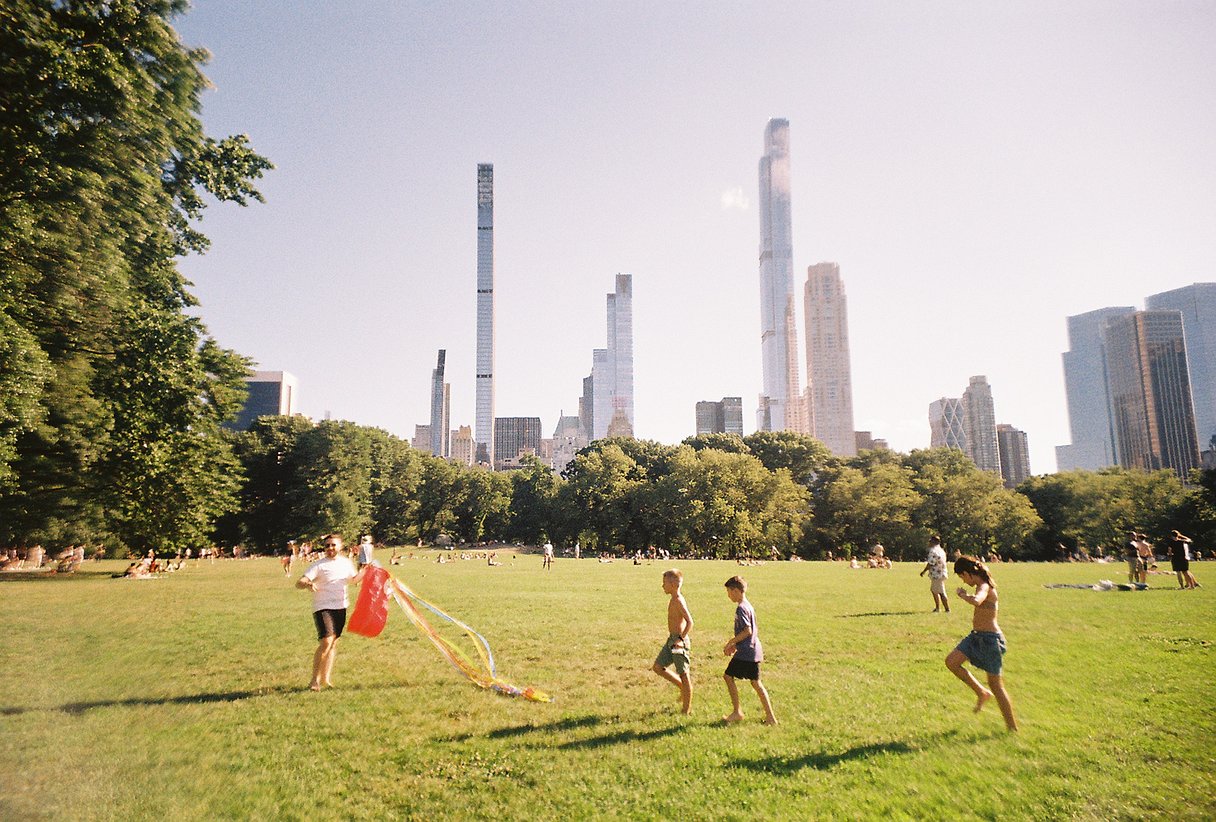 เก็บทุกภาพความทรงจำด้วยกล้อง LomoApparat · Lomography