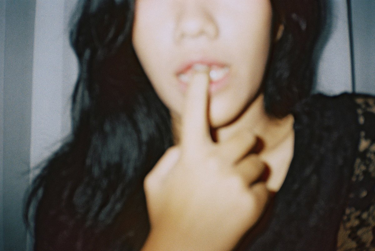 Finger Bite — Alfiprakoso · Lomography