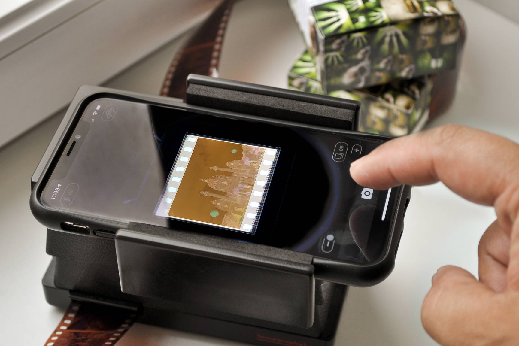 Tipster: Scanning Film with the Lomography Smartphone · Lomography