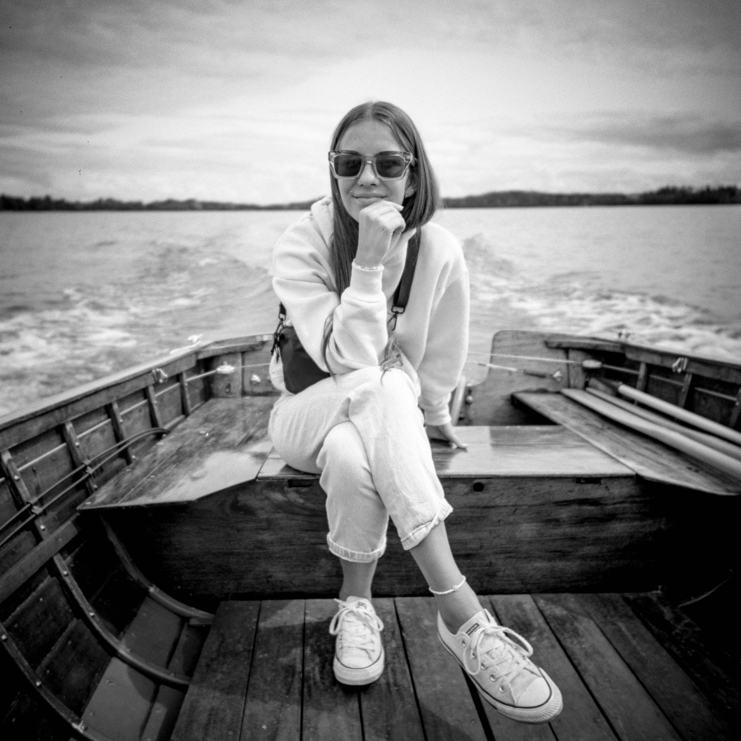 아리 야크시:: 핀란드 사진작가의 흑백 사진과 공간 이야기 · Lomography