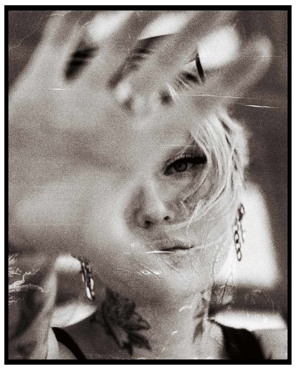 Jan Narciso on the Petzval 80.5 Lens Working in Unison · Lomography