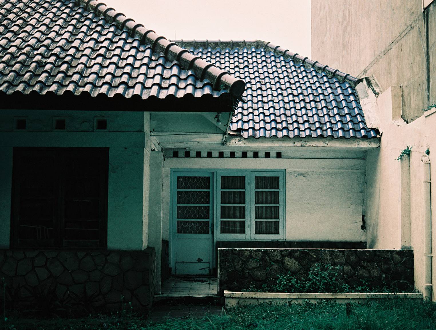 Didi Satriadi Explores Medium Format with LomoChrome · Lomography