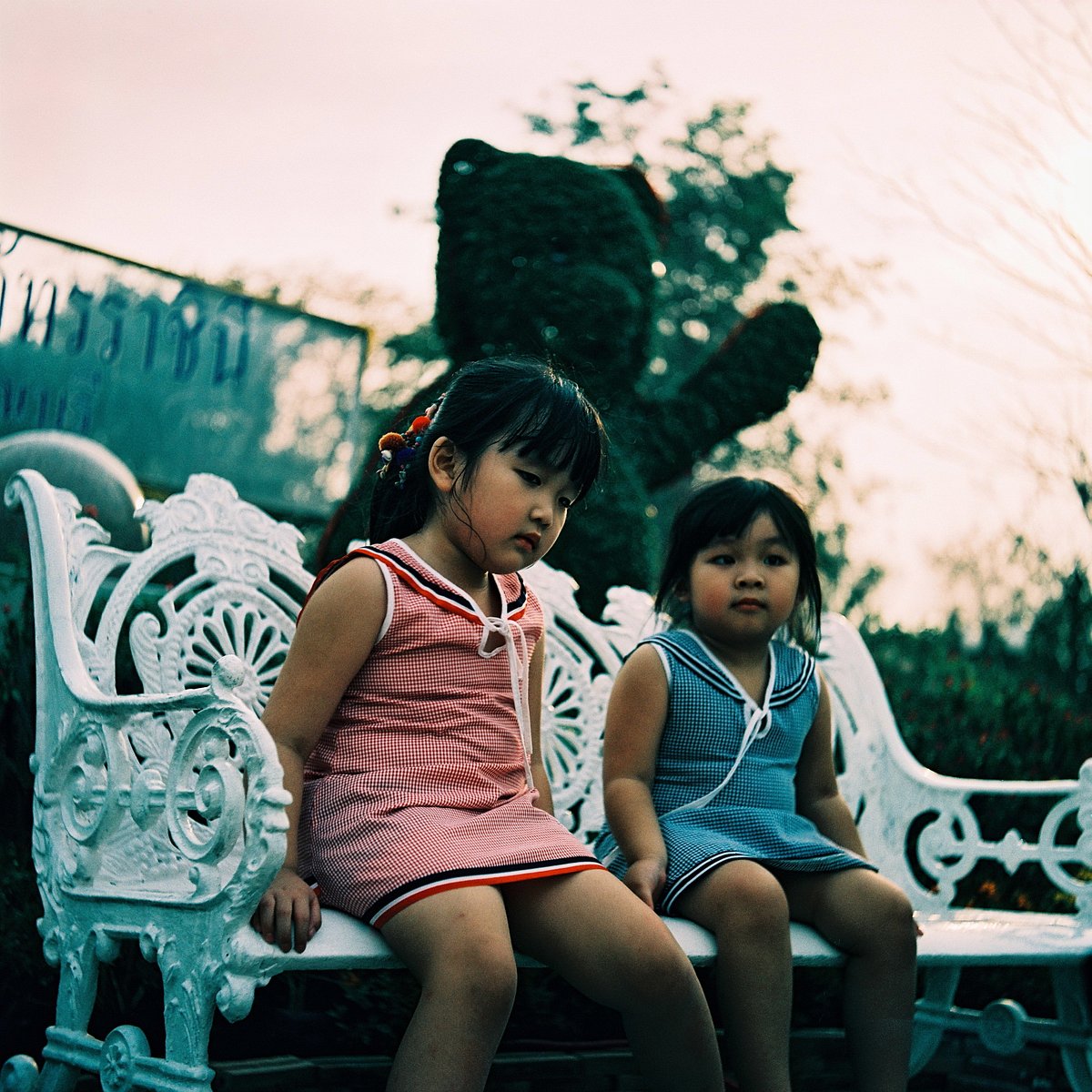 :: Suphan Photo Club :: — modern_nmt · Lomography