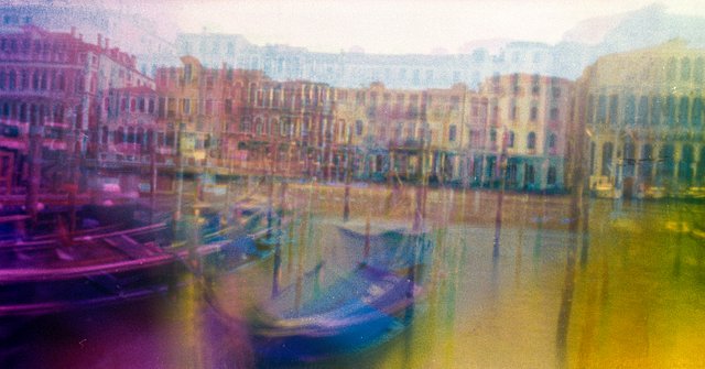 Tag der Pinholefotografie - Die Talente der Diana Multi · Lomography