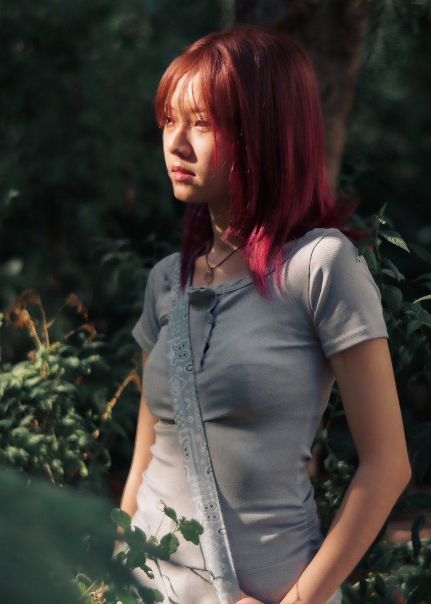 Portrait Fashion in Style with Klang and the Nour Triplet · Lomography