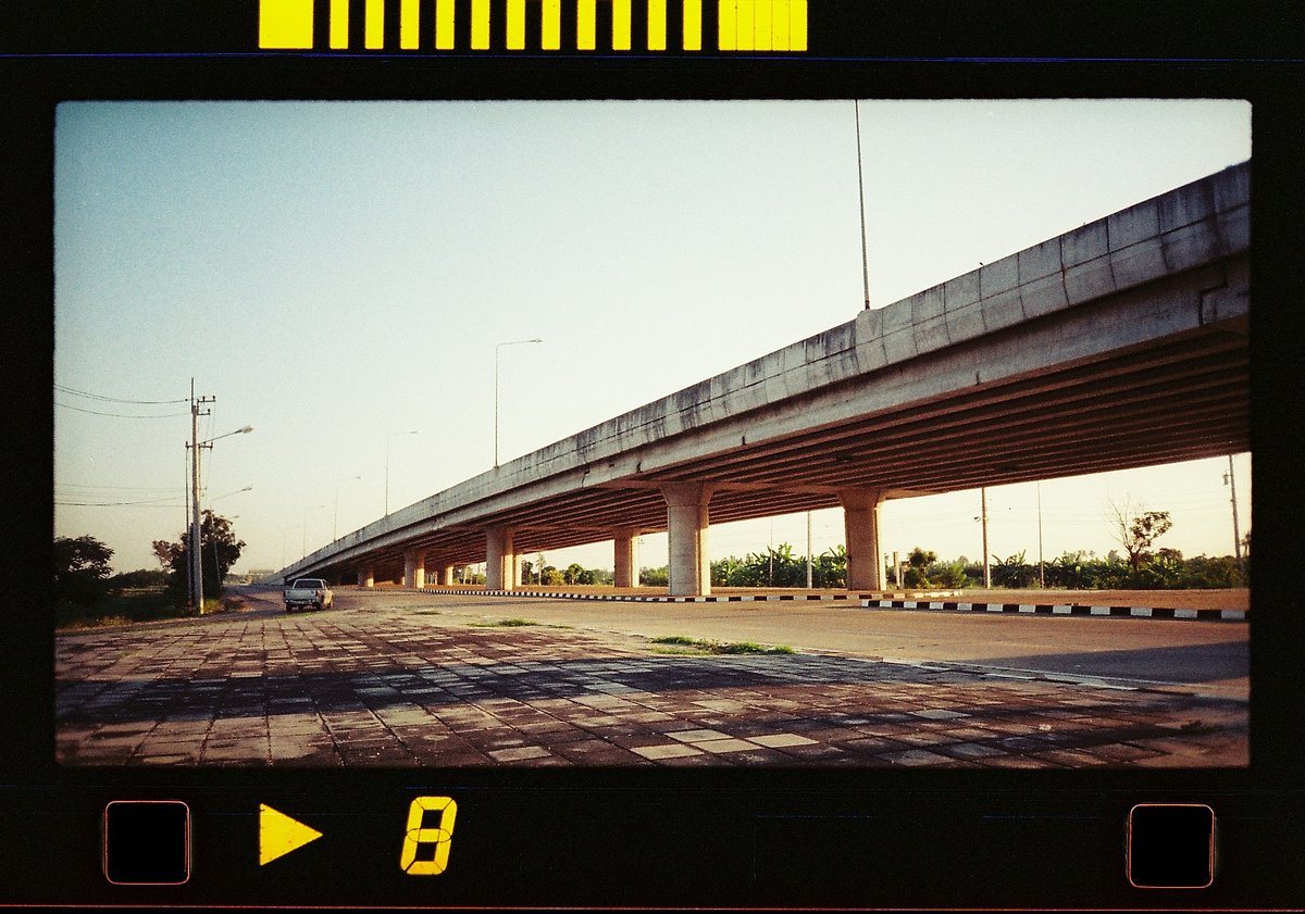 #23210024 — modern_nmt · Lomography