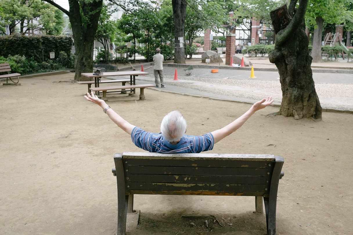 Detachment in Transit: the Visual Diary of Yota Yoshida · Lomography