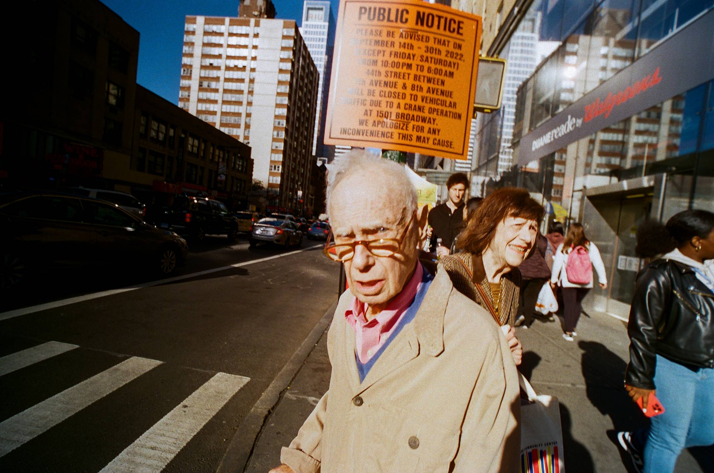 Spontane Streetfotos mit Kazuto Nakajima und der Atoll · Lomography